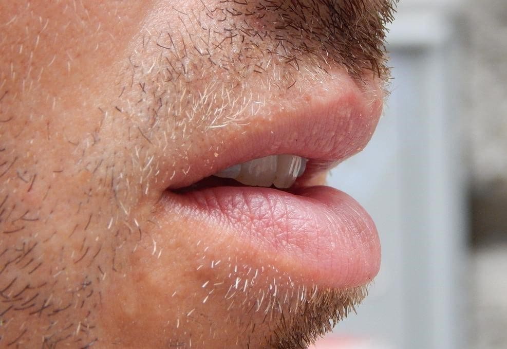 Monitoring vital signs in a casualty - First Aid Training Cooperative